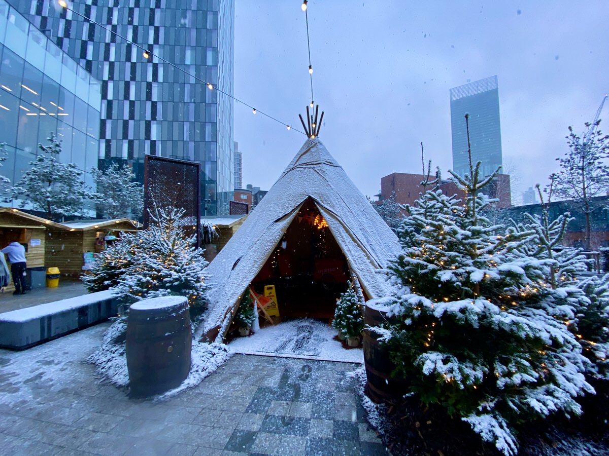Xmas @ Deansgate Square - Showbase.